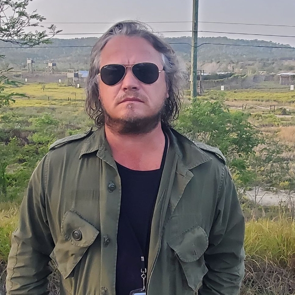 Frédéric Bérard - Reportages en zones dangereuses - Muni-Spec Mont ...